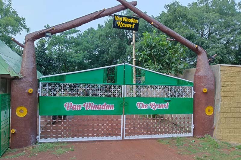 Noutanki Resort Jangal Safari Mangata Wildlife Park Rajnandgaon ...